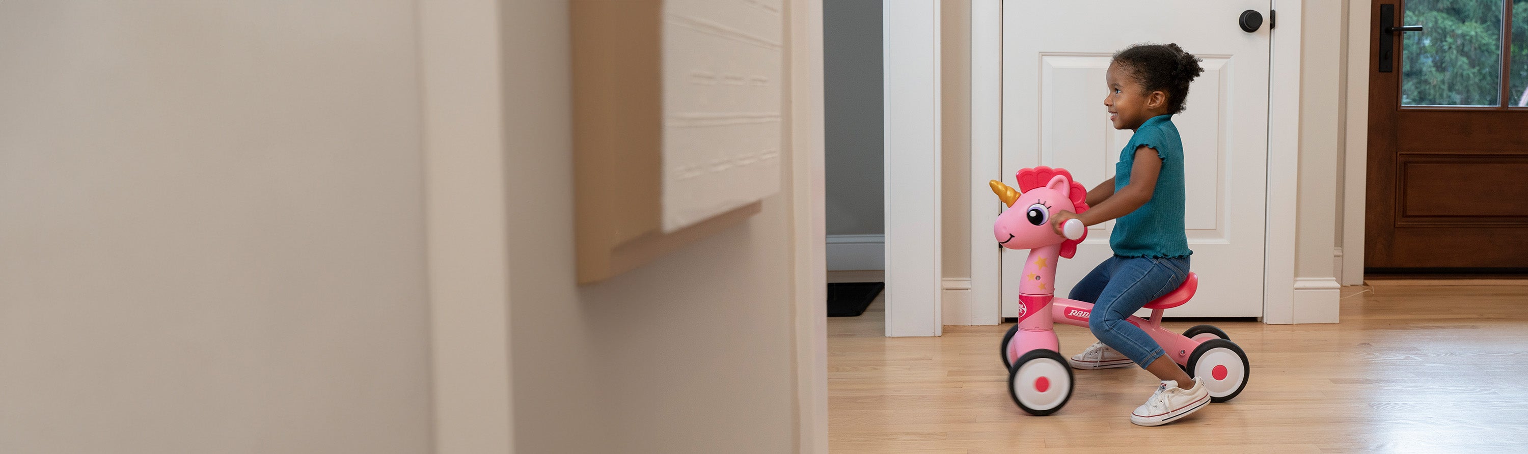 Animal Ride-Ons: Horses & More | Radio Flyer